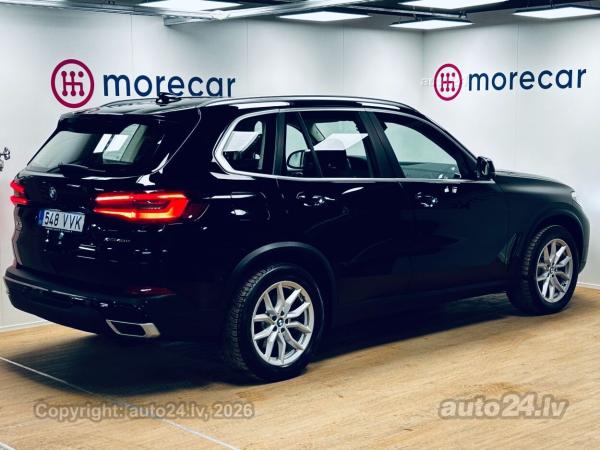 Black BMW X5 2021 in Tallinn, with an engine capacity of 3.00 L and mileage of 37 thousand km for 64900 €, photo 3 on AUTOMOTO.COM.LV
