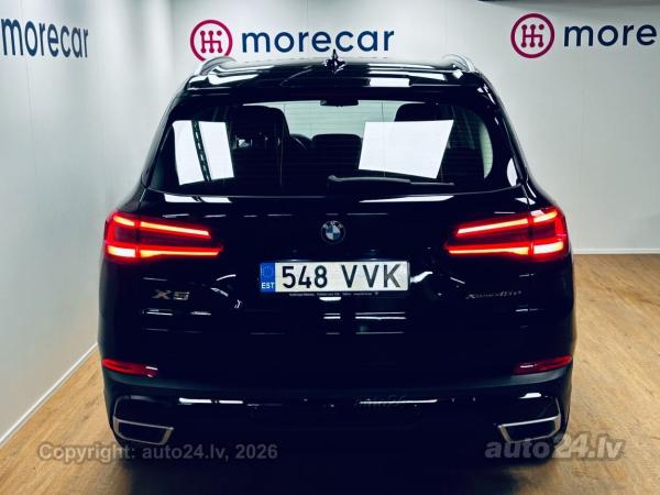 Black BMW X5 2021 in Tallinn, with an engine capacity of 3.00 L and mileage of 37 thousand km for 64900 €, photo 4 on AUTOMOTO.COM.LV