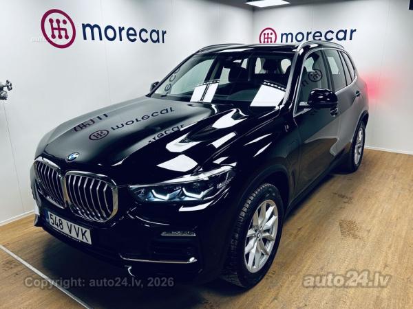 Black BMW X5 2021 in Tallinn, with an engine capacity of 3.00 L and mileage of 58 thousand km for 54900 €, photo 3 on AUTOMOTO.COM.LV