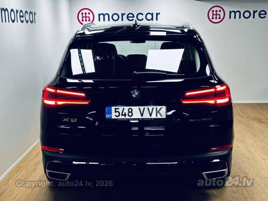 Black BMW X5 2021 in Tallinn, with an engine capacity of 3.00 L and mileage of 58 thousand km for 54900 €, photo 5 on AUTOMOTO.COM.LV