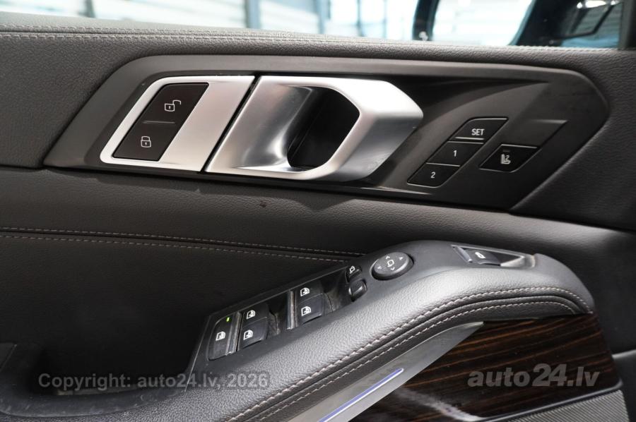 Melns BMW X5 2021 Tallina, ar dzinēja tilpumu 3.00 L un nobraukumu 143 tūkst. km par 54000 €, foto 15 vietnē AUTOMOTO.COM.LV