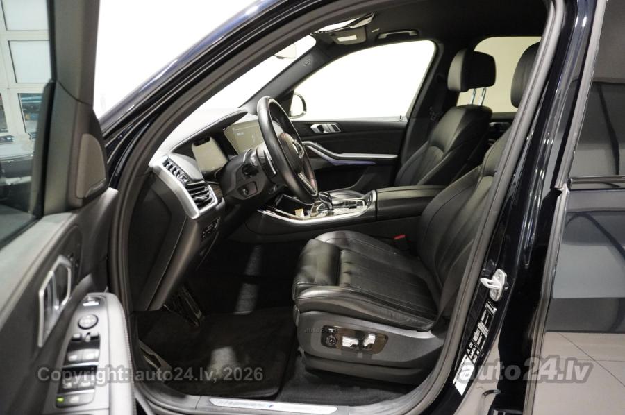 Melns BMW X5 2021 Tallina, ar dzinēja tilpumu 3.00 L un nobraukumu 143 tūkst. km par 54000 €, foto 16 vietnē AUTOMOTO.COM.LV