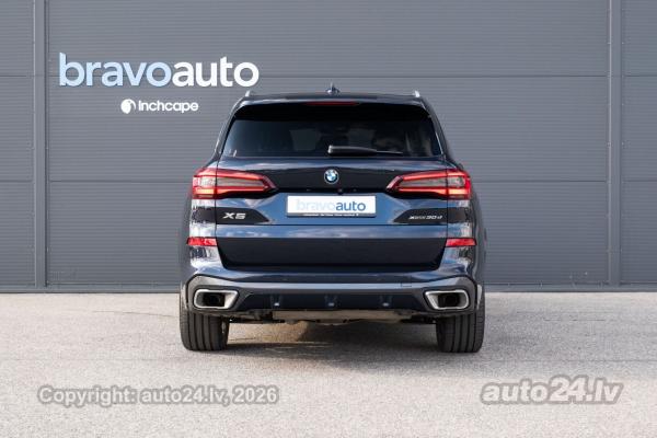 Black BMW X5 2021 in Tartu, with an engine capacity of 3.00 L and mileage of 125 thousand km for 53900 €, photo 7 on AUTOMOTO.COM.LV