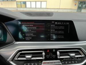 Black BMW X5 2021 in Riga, with an engine capacity of 3.00 L and mileage of 104 thousand km for 37650 €, photo 6 on AUTOMOTO.COM.LV