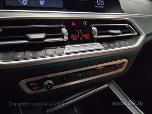 Melns BMW X5 2021 Tallina, ar dzinēja tilpumu 3.00 L un nobraukumu 203 tūkst. km par 39900 €, foto 12 vietnē AUTOMOTO.COM.LV