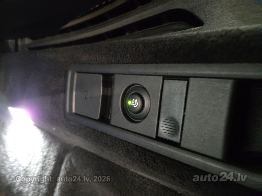 Melns BMW X5 2021 Tallina, ar dzinēja tilpumu 3.00 L un nobraukumu 203 tūkst. km par 39900 €, foto 24 vietnē AUTOMOTO.COM.LV