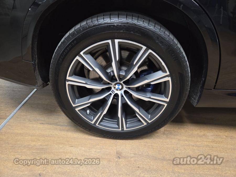 Melns BMW X5 2021 Tallina, ar dzinēja tilpumu 3.00 L un nobraukumu 203 tūkst. km par 39900 €, foto 25 vietnē AUTOMOTO.COM.LV