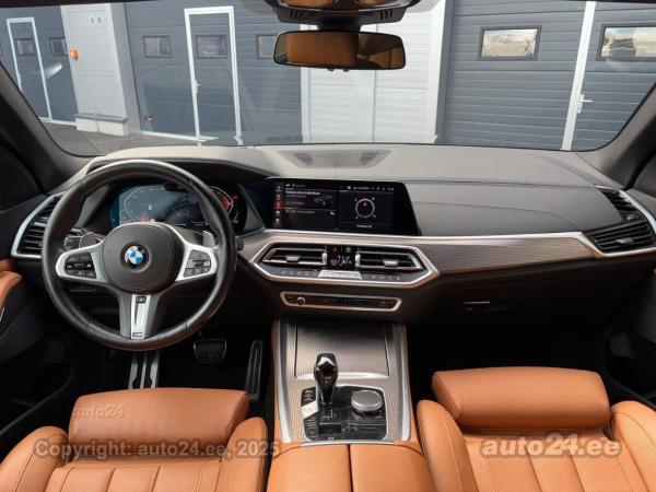 Black BMW X5 2022 in Tallinn, with an engine capacity of 3.00 L and mileage of 108 thousand km for 59990 €, photo 11 on AUTOMOTO.COM.LV