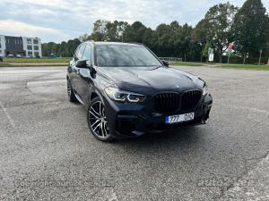 Black BMW X5 2022 in Tartu, with an engine capacity of 4.40 L and mileage of 79 thousand km for 59900 €, photo 7 on AUTOMOTO.COM.LV