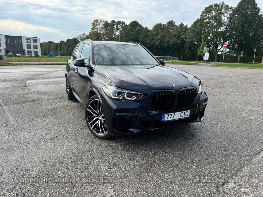 Black BMW X5 2022 in Tartu, with an engine capacity of 4.40 L and mileage of 79 thousand km for 59900 €, photo 7 on AUTOMOTO.COM.LV