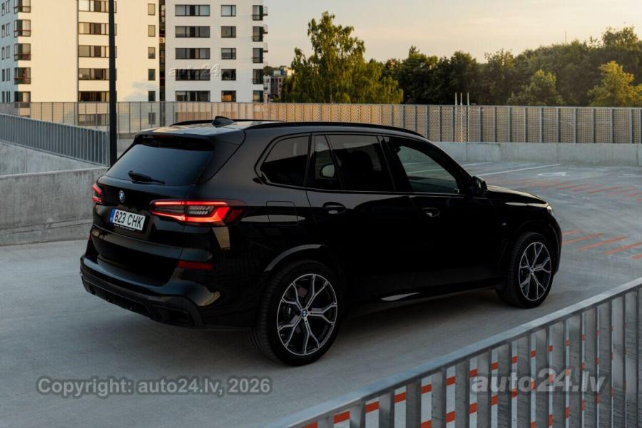 Melns BMW X5 2022 Tallina, ar dzinēja tilpumu 3.00 L un nobraukumu 133 tūkst. km par 62000 €, foto 5 vietnē AUTOMOTO.COM.LV
