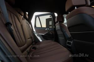 Melns BMW X5 2022 Tallina, ar dzinēja tilpumu 3.00 L un nobraukumu 133 tūkst. km par 62000 €, foto 11 vietnē AUTOMOTO.COM.LV
