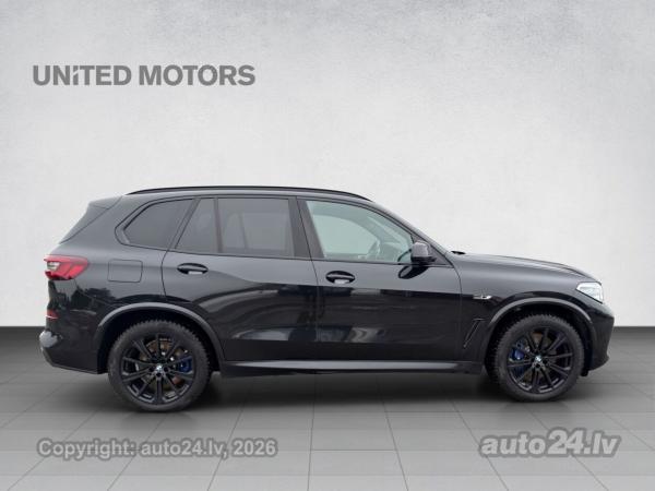 Black BMW X5 2022 in Johvi, with an engine capacity of 3.00 L and mileage of 128 thousand km for 49990 €, photo 7 on AUTOMOTO.COM.LV