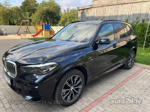 Black BMW X5 2022 in Tallinn, with an engine capacity of 3.00 L and mileage of 90 thousand km for 59900 €, photo  on AUTOMOTO.COM.LV