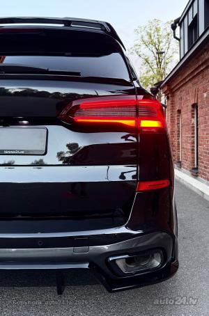 Black BMW X5 2022 in Tallinn, with an engine capacity of 3.00 L and mileage of 83 thousand km for 44900 €, photo 8 on AUTOMOTO.COM.LV