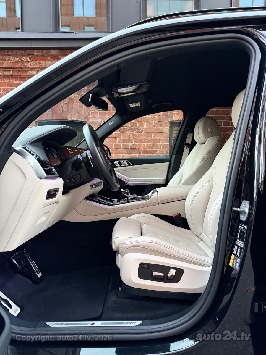 Black BMW X5 2022 in Tallinn, with an engine capacity of 3.00 L and mileage of 83 thousand km for 44900 €, photo 14 on AUTOMOTO.COM.LV