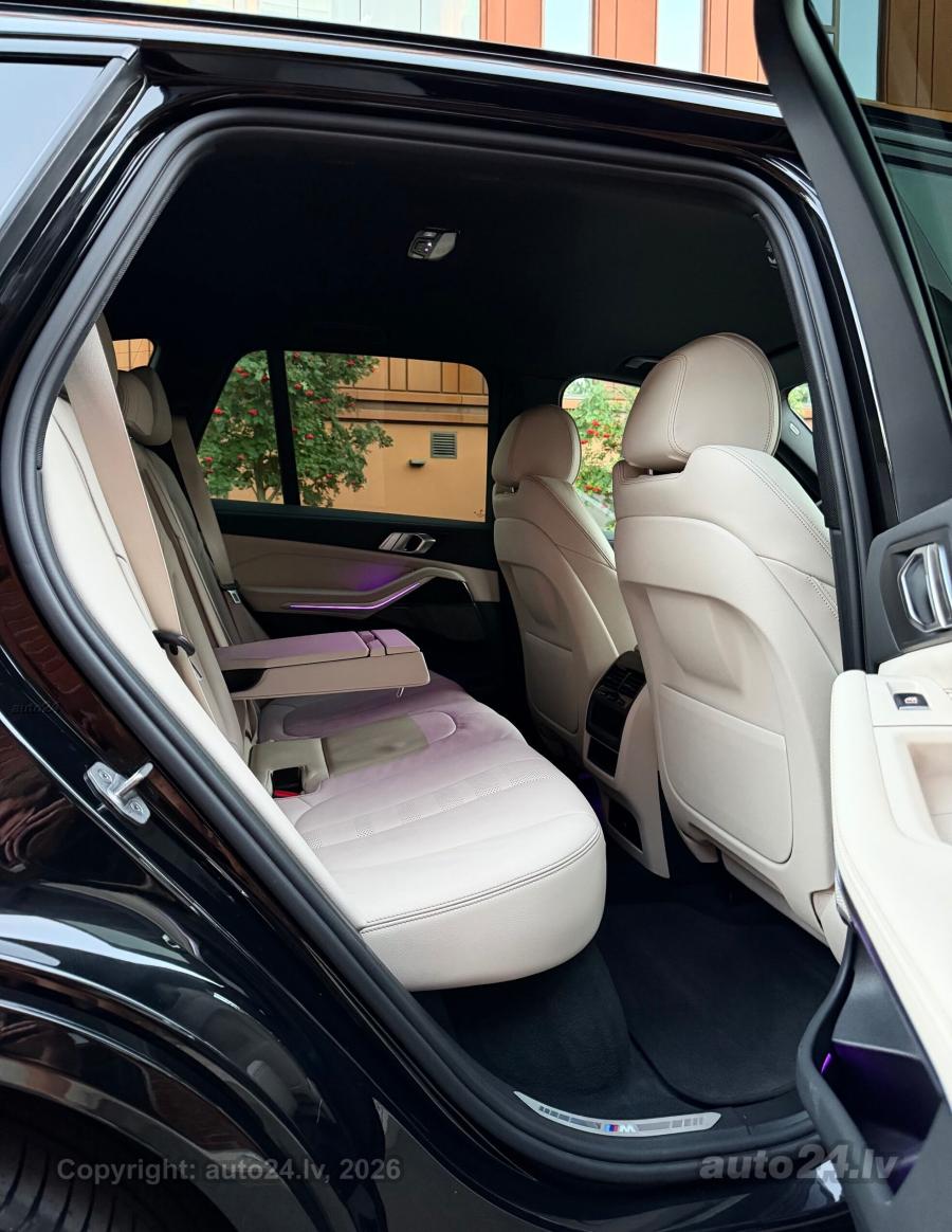 Black BMW X5 2022 in Tallinn, with an engine capacity of 3.00 L and mileage of 83 thousand km for 44900 €, photo 16 on AUTOMOTO.COM.LV