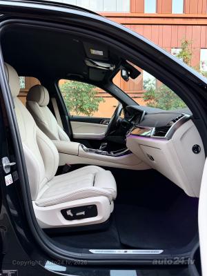 Black BMW X5 2022 in Tallinn, with an engine capacity of 3.00 L and mileage of 83 thousand km for 44900 €, photo 17 on AUTOMOTO.COM.LV