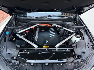 Black BMW X5 2022 in Tallinn, with an engine capacity of 3.00 L and mileage of 83 thousand km for 44900 €, photo 23 on AUTOMOTO.COM.LV