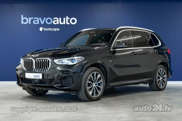 Melns BMW X5 2023 Tallina, ar dzinēja tilpumu 3.00 L un nobraukumu 82 tūkst. km par 64900 €, foto 1 vietnē AUTOMOTO.COM.LV