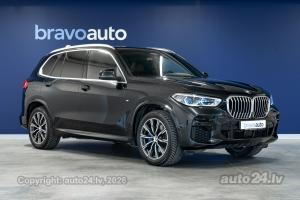 Melns BMW X5 2023 Tallina, ar dzinēja tilpumu 3.00 L un nobraukumu 82 tūkst. km par 64900 €, foto 3 vietnē AUTOMOTO.COM.LV