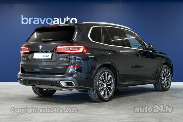 Melns BMW X5 2023 Tallina, ar dzinēja tilpumu 3.00 L un nobraukumu 82 tūkst. km par 64900 €, foto 3 vietnē AUTOMOTO.COM.LV