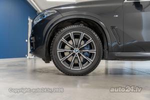 Melns BMW X5 2023 Tallina, ar dzinēja tilpumu 3.00 L un nobraukumu 82 tūkst. km par 64900 €, foto 23 vietnē AUTOMOTO.COM.LV