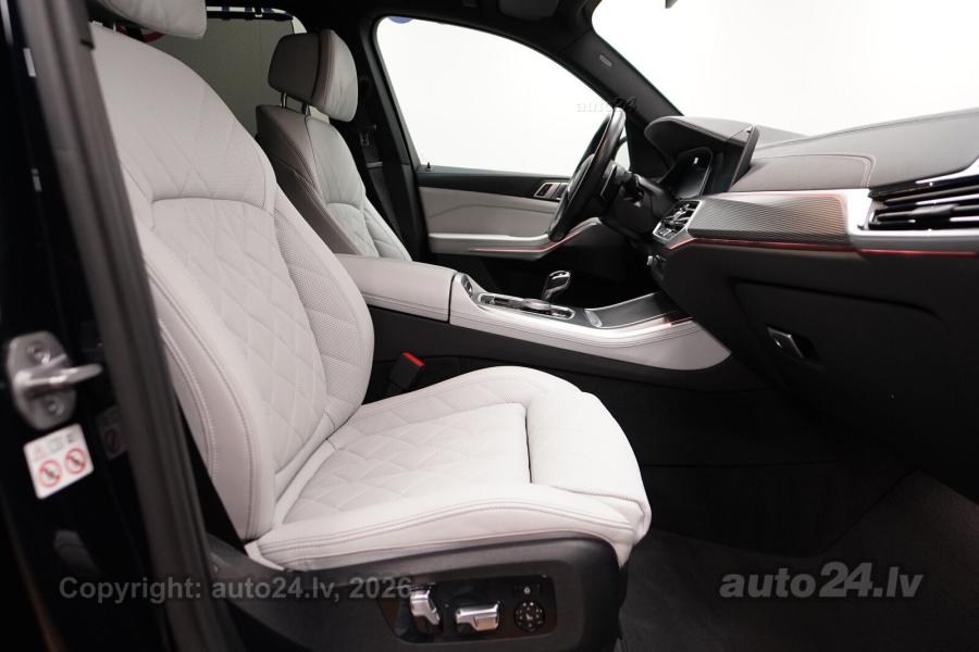 Melns BMW X5 2023 Tallina, ar dzinēja tilpumu 3.00 L un nobraukumu 58 tūkst. km par 69900 €, foto 19 vietnē AUTOMOTO.COM.LV