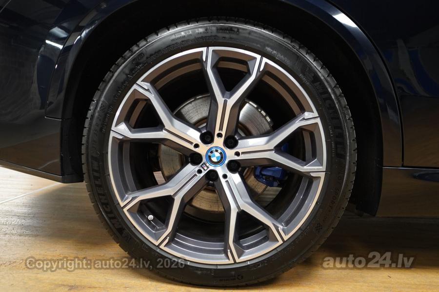 Melns BMW X5 2023 Tallina, ar dzinēja tilpumu 3.00 L un nobraukumu 58 tūkst. km par 69900 €, foto 31 vietnē AUTOMOTO.COM.LV