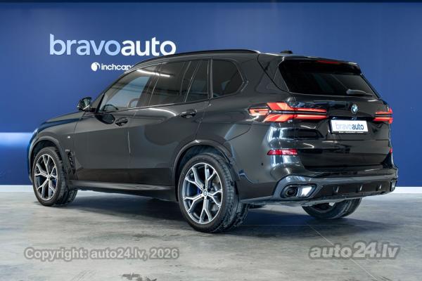 Black BMW X5 2023 in Tallinn, with an engine capacity of 2.99 L and mileage of 50 thousand km for 75900 €, photo 4 on AUTOMOTO.COM.LV