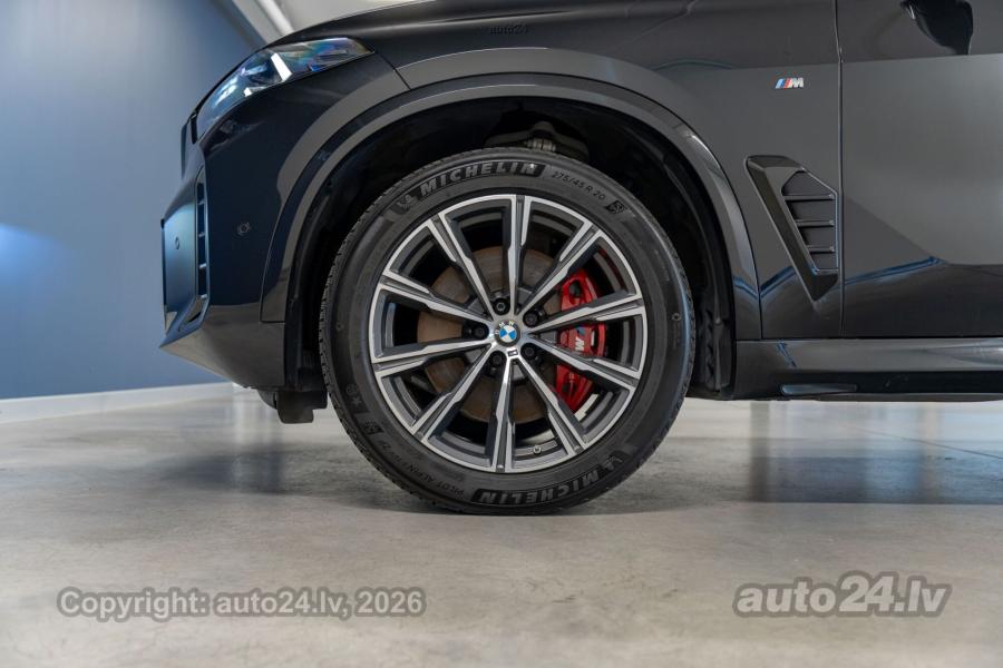 Melns BMW X5 2024 Tallina, ar dzinēja tilpumu 0.00 L un nobraukumu 38 tūkst. km par 76900 €, foto 13 vietnē AUTOMOTO.COM.LV