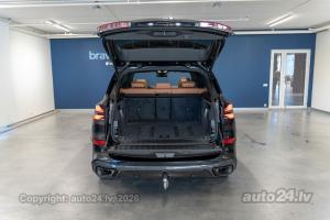 Melns BMW X5 2026 Tallina, ar dzinēja tilpumu 3.00 L un nobraukumu 1 tūkst. km par 97038 €, foto 6 vietnē AUTOMOTO.COM.LV