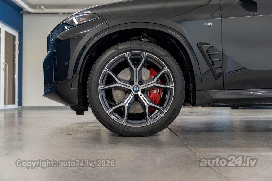 Melns BMW X5 2026 Tallina, ar dzinēja tilpumu 3.00 L un nobraukumu 1 tūkst. km par 97038 €, foto 8 vietnē AUTOMOTO.COM.LV