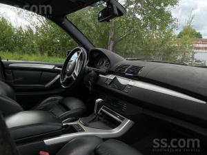 Blue BMW X5 2000 in Riga, with an engine capacity of 4.40 L and mileage of 236 thousand km for 3800 €, photo 11 on AUTOMOTO.COM.LV