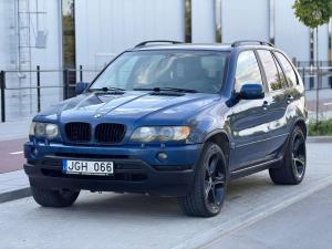 Zils BMW X5 2001 Viļņa, ar dzinēja tilpumu 2.93 L un nobraukumu 447 tūkst. km par 2650 €, foto  vietnē AUTOMOTO.COM.LV