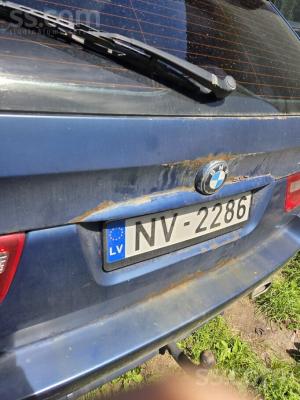 Blue BMW X5 2002 in Riga, with an engine capacity of 3.00 L and mileage of 314 thousand km for 1600 €, photo 16 on AUTOMOTO.COM.LV