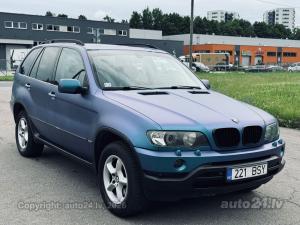 Zils BMW X5 2002 Tallina, ar dzinēja tilpumu 2.90 L un nobraukumu 380 tūkst. km par 2990 €, foto  vietnē AUTOMOTO.COM.LV