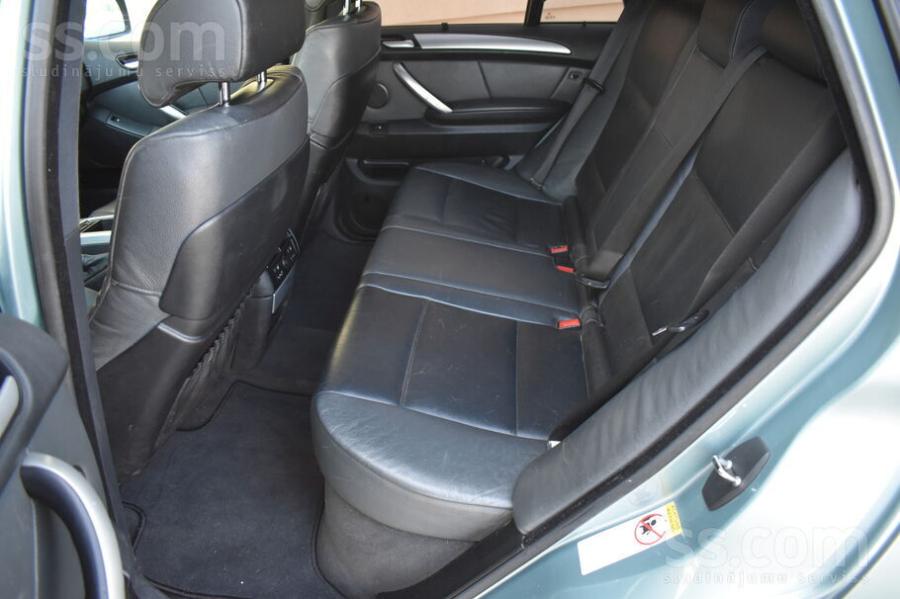 Blue BMW X5 2002 in Talsi, with an engine capacity of 3.00 L and mileage of 323 thousand km for 3500 €, photo 9 on AUTOMOTO.COM.LV