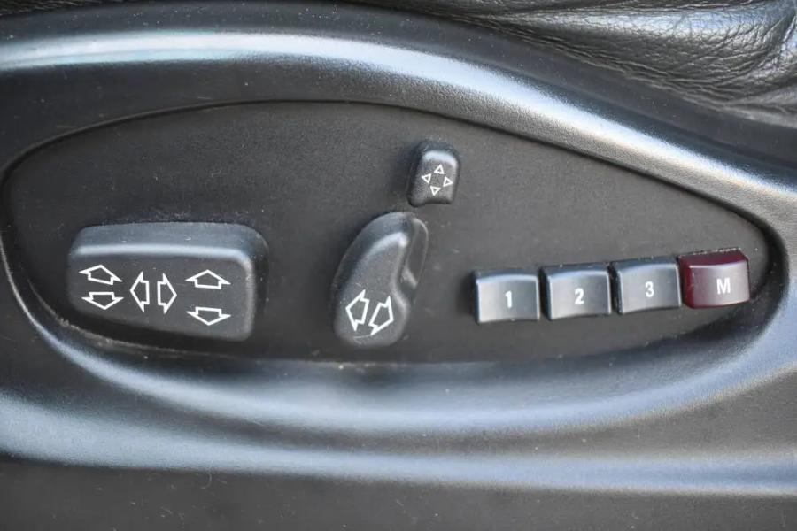 Zils BMW X5 2002 Talsi, ar dzinēja tilpumu 3.00 L un nobraukumu 323 tūkst. km par 3500 €, foto 16 vietnē AUTOMOTO.COM.LV