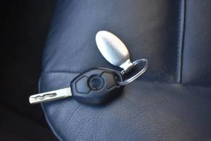 Zils BMW X5 2002 Talsi, ar dzinēja tilpumu 3.00 L un nobraukumu 323 tūkst. km par 3500 €, foto 23 vietnē AUTOMOTO.COM.LV