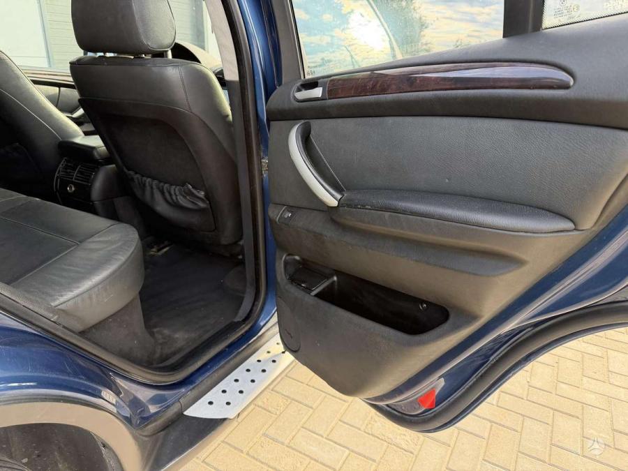 Blue BMW X5 2002 in Vilnius, with an engine capacity of 2.93 L and mileage of 359 thousand km for 2150 €, photo 20 on AUTOMOTO.COM.LV