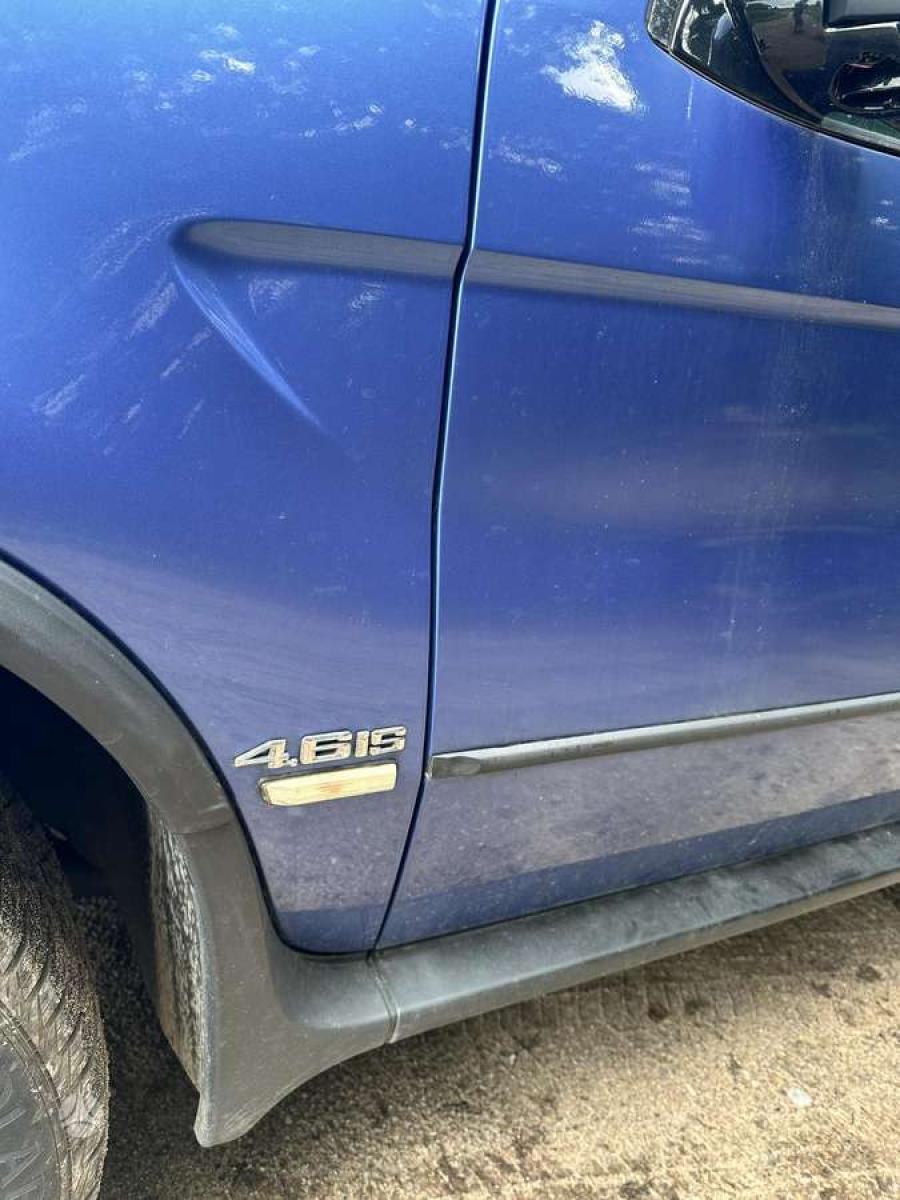 Синий БМВ Х5 2003 в Вильнюс, объемом двигателя 4.62 л и пробегом 321 тыс. км за 7000 €, фото 9 на AUTOMOTO.COM.LV