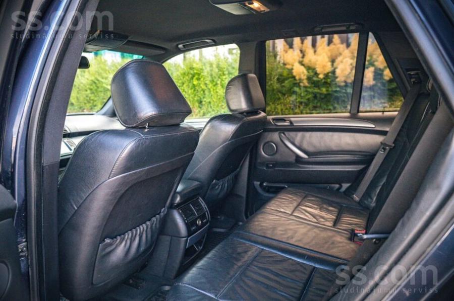 Blue BMW X5 2004 in Riga, with an engine capacity of 3.00 L and mileage of 0 thousand km for 2990 €, photo 11 on AUTOMOTO.COM.LV