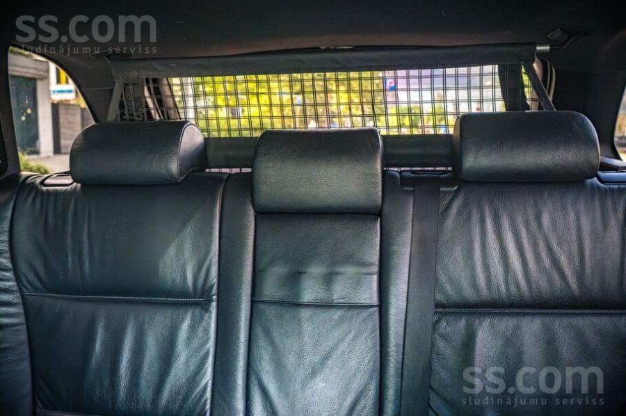 Blue BMW X5 2004 in Riga, with an engine capacity of 3.00 L and mileage of 0 thousand km for 2990 €, photo 13 on AUTOMOTO.COM.LV