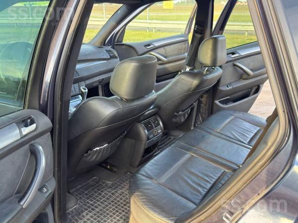 Zils BMW X5 2004 Rīga, ar dzinēja tilpumu 3.00 L un nobraukumu 297 tūkst. km par 5500 €, foto 10 vietnē AUTOMOTO.COM.LV