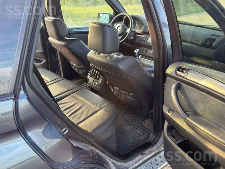 Zils BMW X5 2004 Rīga, ar dzinēja tilpumu 3.00 L un nobraukumu 297 tūkst. km par 5500 €, foto 12 vietnē AUTOMOTO.COM.LV