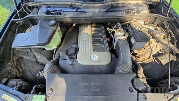 Blue BMW X5 2004 in Riga, with an engine capacity of 3.00 L and mileage of 413 thousand km for 2500 €, photo 5 on AUTOMOTO.COM.LV
