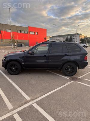 Blue BMW X5 2004 in Riga, with an engine capacity of 3.00 L and mileage of 389 thousand km for 3500 €, photo 4 on AUTOMOTO.COM.LV
