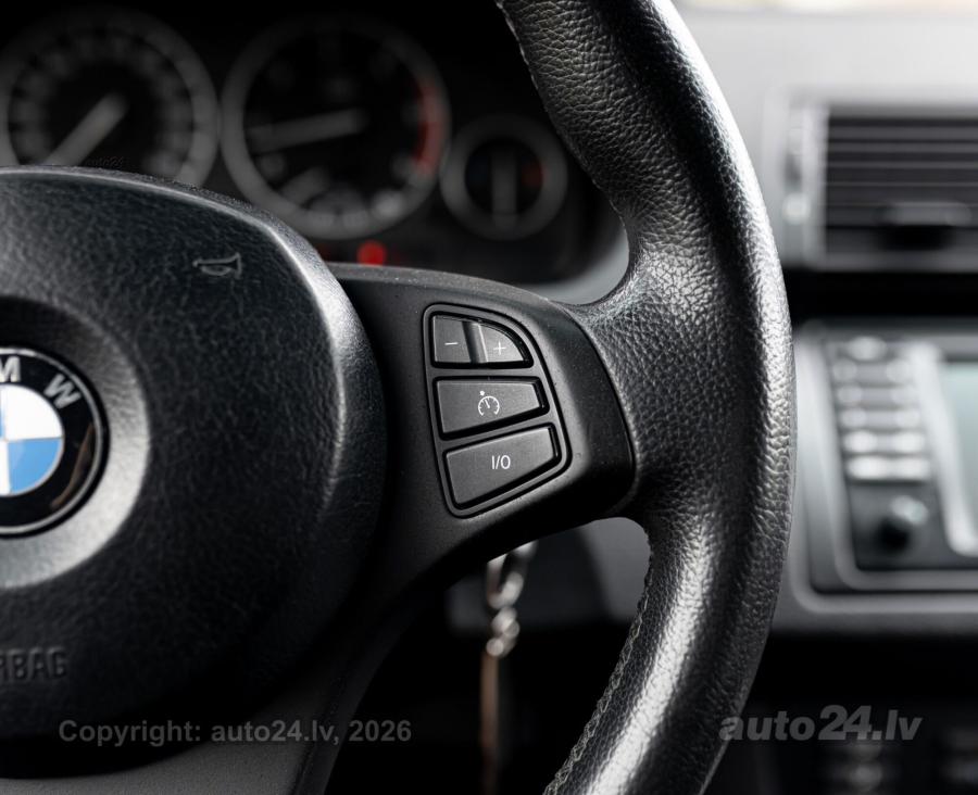 Blue BMW X5 2005 in Tallinn, with an engine capacity of 3.00 L and mileage of 0 thousand km for 7998 €, photo 8 on AUTOMOTO.COM.LV