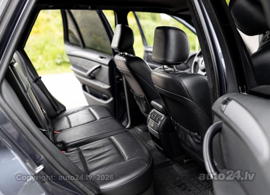 Blue BMW X5 2005 in Tallinn, with an engine capacity of 3.00 L and mileage of 0 thousand km for 7998 €, photo 11 on AUTOMOTO.COM.LV